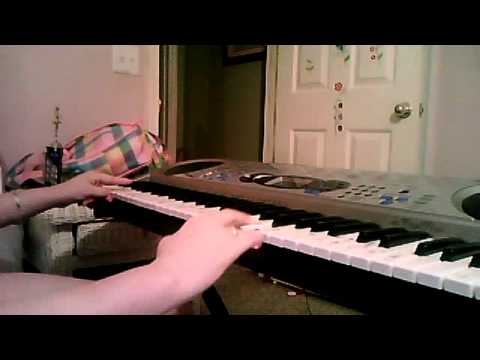 Me playing Random Piano Key Notes.. - YouTube