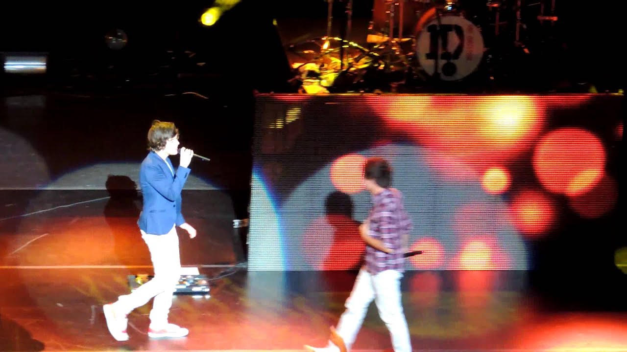Torn (Cover) - One Direction LIVE in Detroit 6/1/12 - YouTube