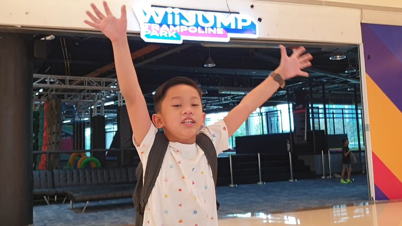 We went to WiiJUMP Trampoline Park! - YouTube