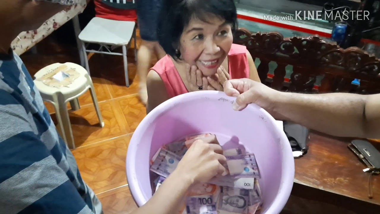 Christmas Games ( Pick a money / Bunutan ng pera) 12/19 - YouTube