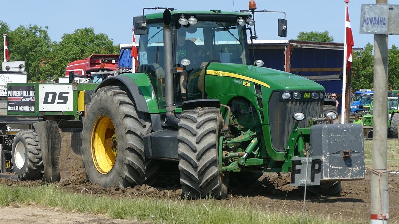 John Deere 8530 Fighting The Heavy Sledge at Thisted Pulling Arena ...