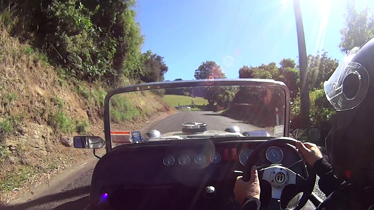 V8 Lotus 7 accident Patmos Ave Hillclimb - YouTube