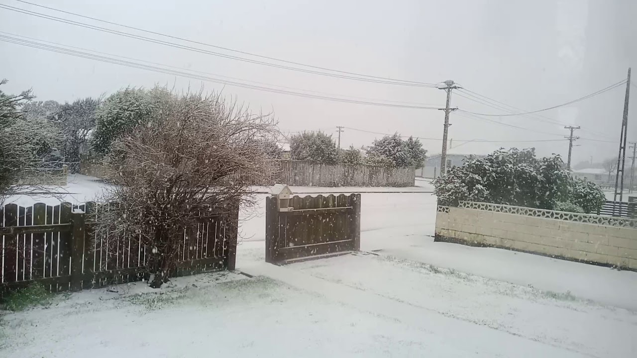 Invercargill Snowing - YouTube