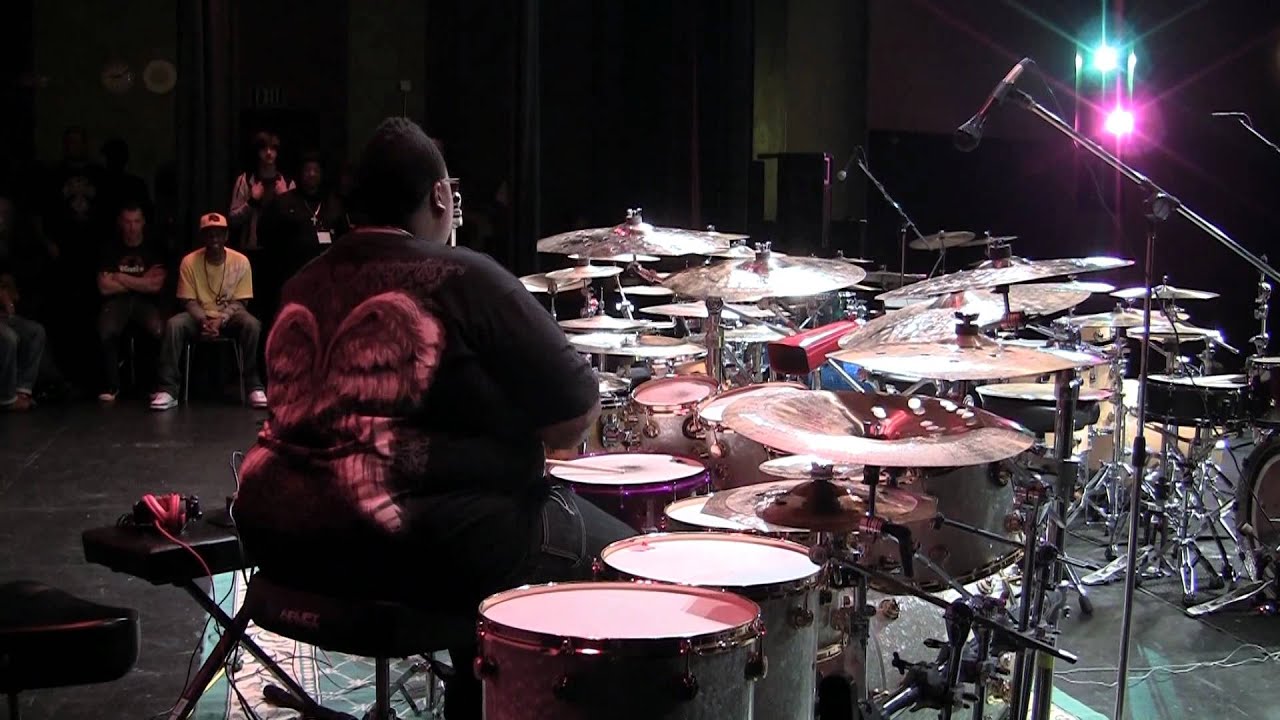 Eric Moore Drum Solo - Floyd Kennedy Festival 2011 - YouTube