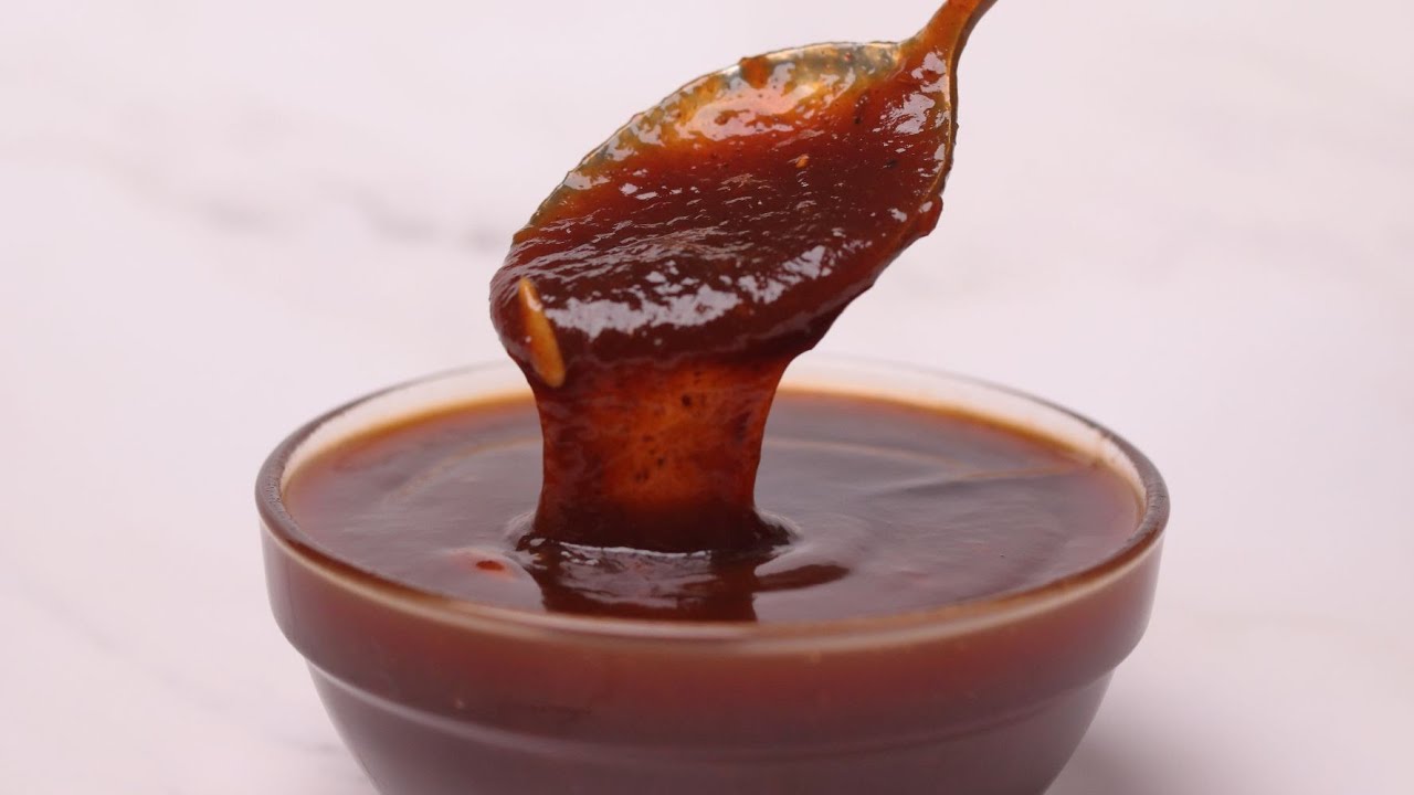 Homemade Imli Ki Khatti Meethi Chutney (Tamarind Chutney) - YouTube