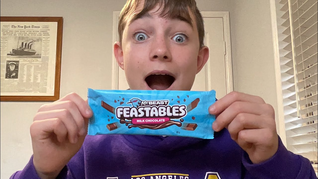 I tried the new Mr beast feastable bar - YouTube
