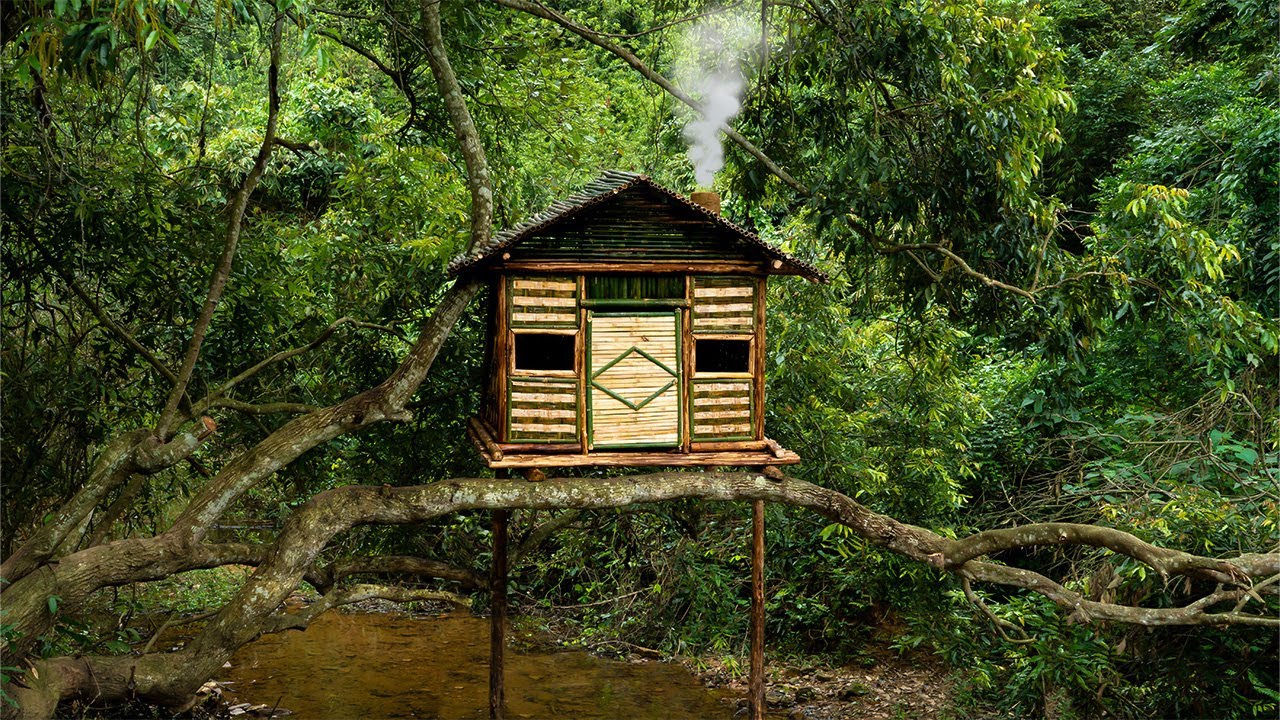 SOLO Survival Camping - Build A Bushcraft Shelter In Tall Trees, Clay ...