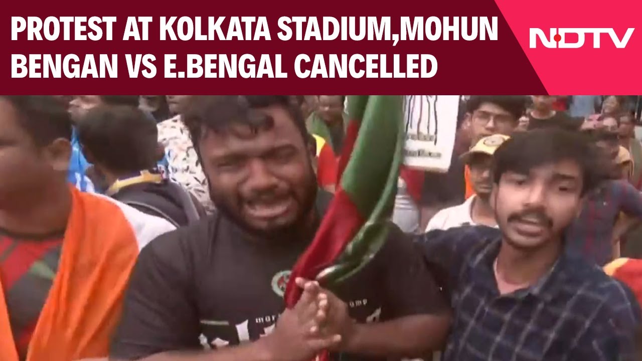 Kolkata Doctor Case | Protest Outside Kolkata Stadium For Justice In ...