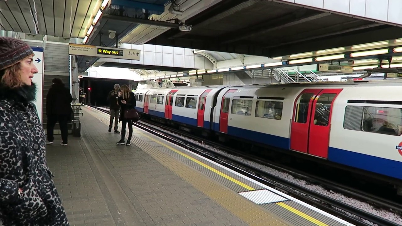 London Underground Piccadilly Line 1973 Stock Trains At Hammersmith 4 ...