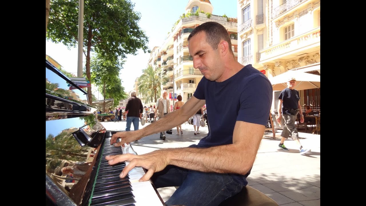 Steve Villa-Massone, pianiste dans la rue à Nice 2016 - YouTube