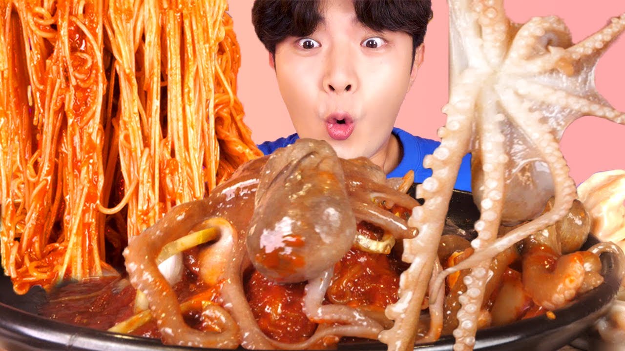 MUKBANG ASMRㅣAmazing! Raw Octopus Spicy Cold Noodles Eating🐙Korean ...