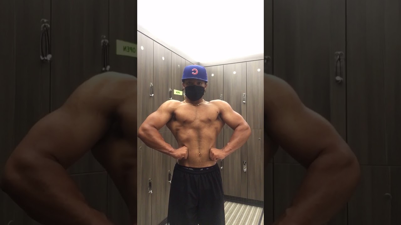 16 YEAR OLD BODYBUILDER POSING ''FRONT LAT SPREAD'' - YouTube