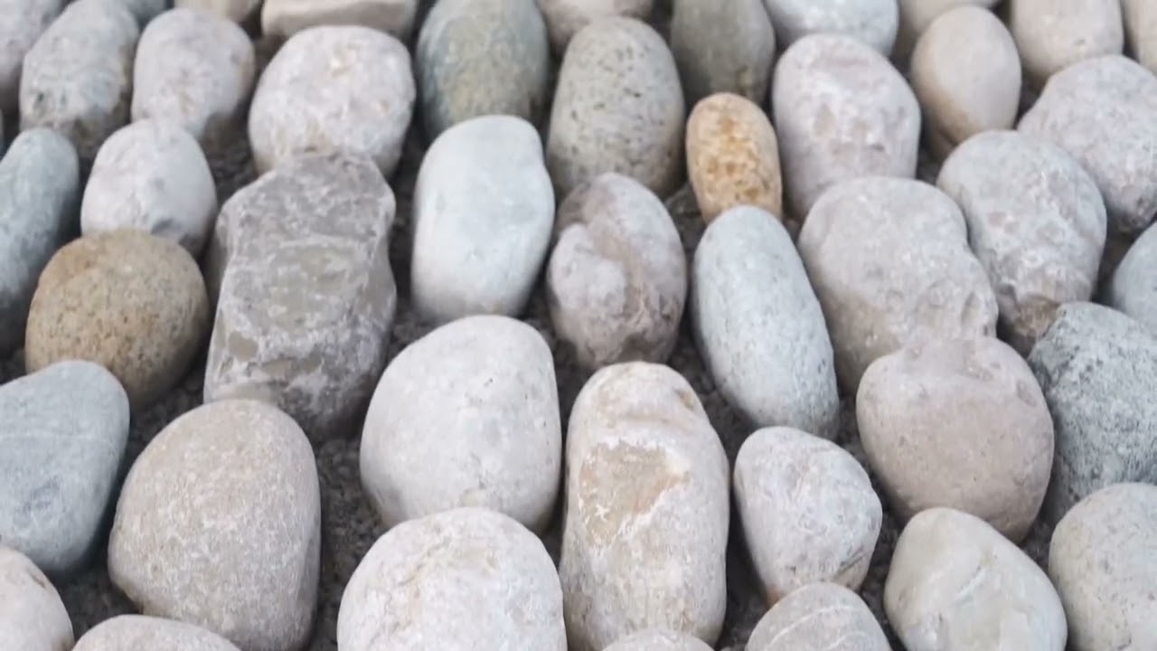 Pose de galets - YouTube