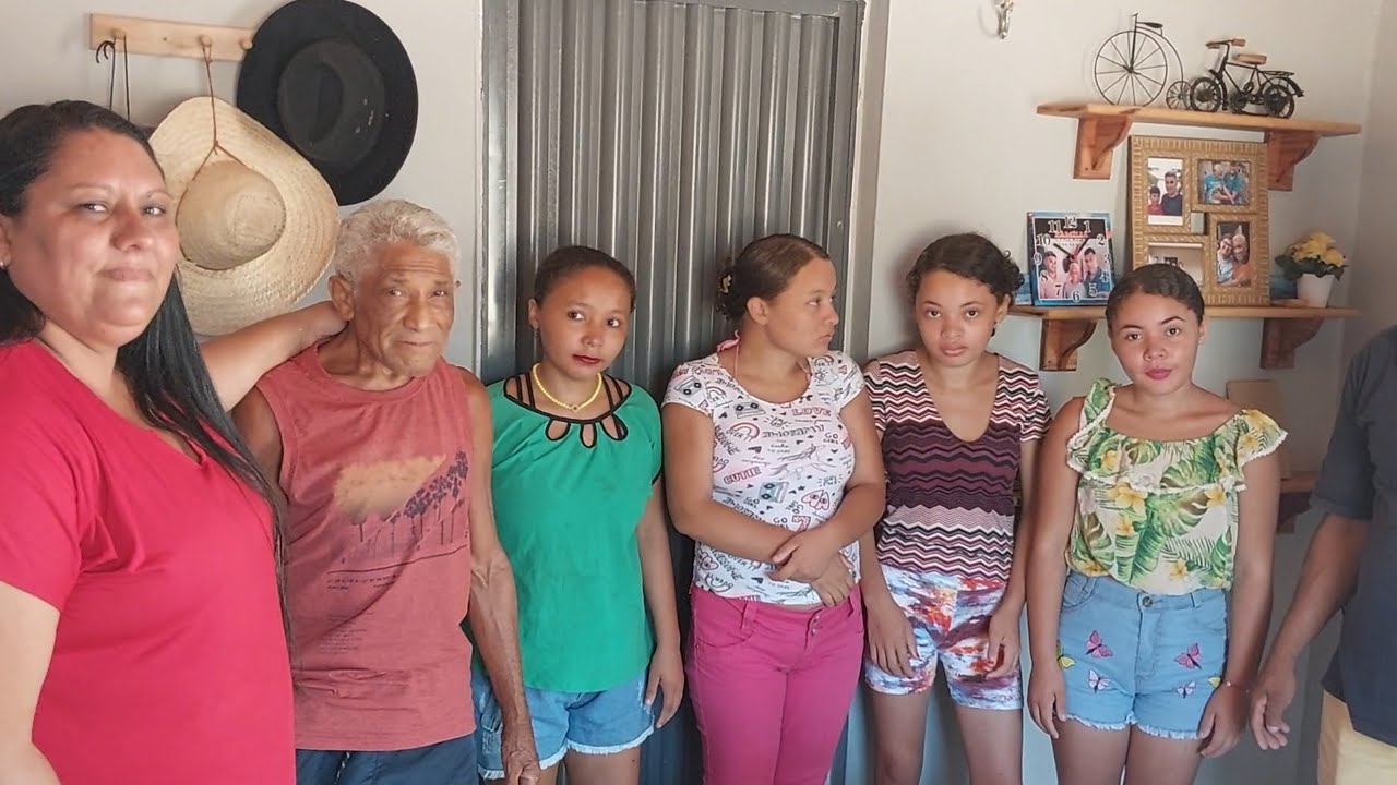 FAMÍLIA MORORO VISITA O SEU PATONHO - YouTube