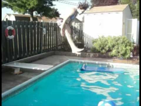 Ways To Dive In A Pool - YouTube