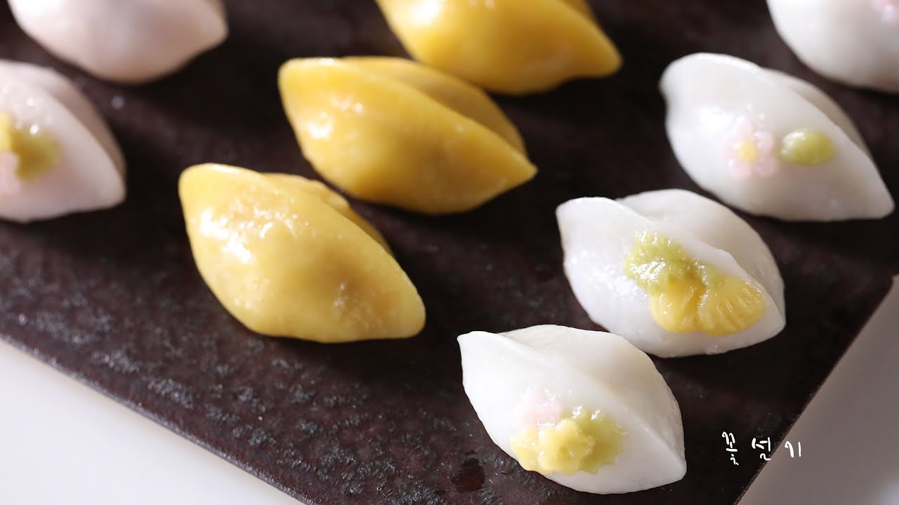 한가위 맞이 - 송편 만들기 ( Songpyeon, Half-moon Rice Cake ) - YouTube