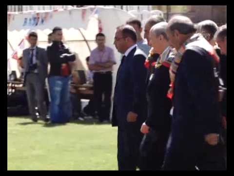 Devlet Bahçeli düştü