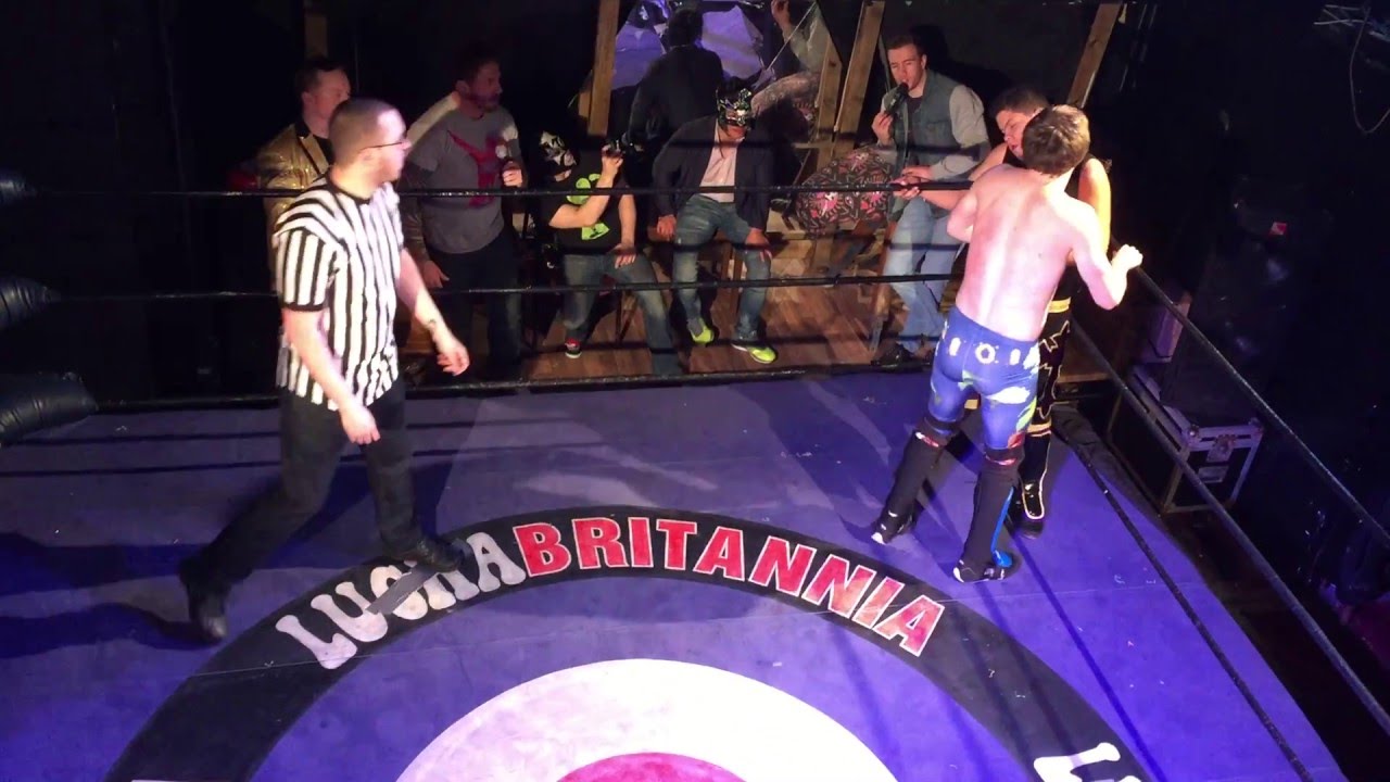 Battle Royal - London Lucha League - Debut in London - YouTube