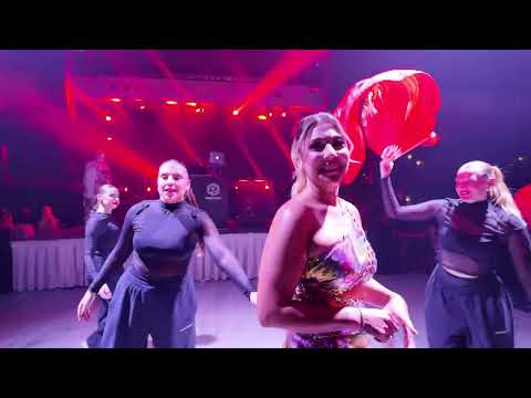 DJ Tuğba Kadınlar Matinesi : Sarah Kaya & Friends Dans Gösterisi