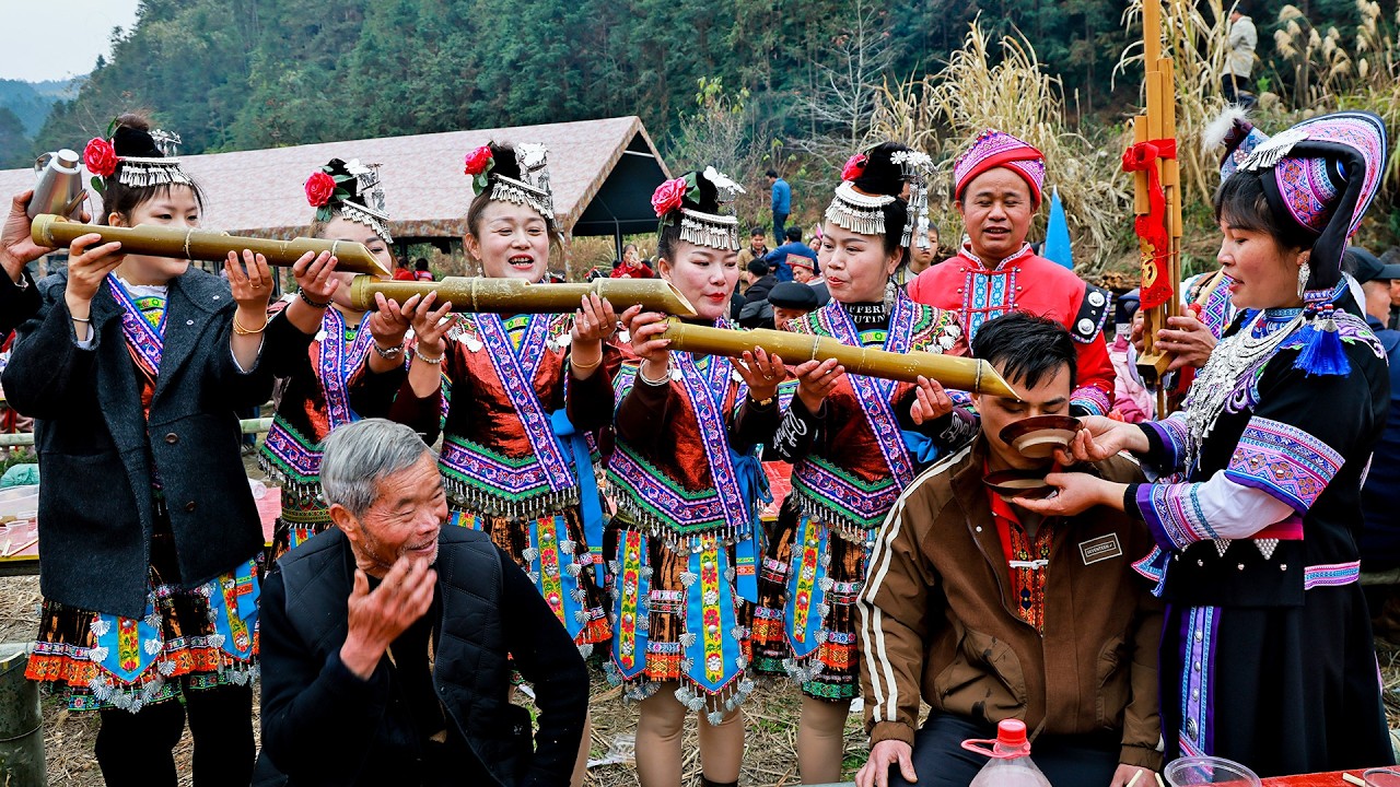 【4K】Long table banquet and fancy toasts of the Yao people - YouTube