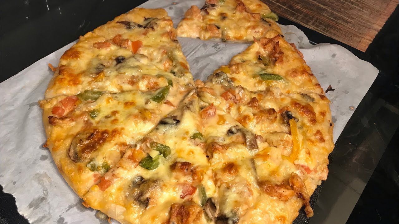 Homemade Creamy Chicken Pizza 2021 - YouTube