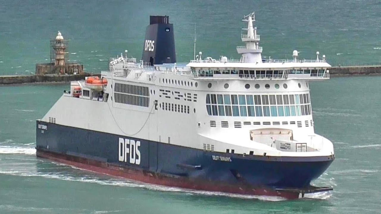 DFDS - MV Delft Seaways at Dover - YouTube