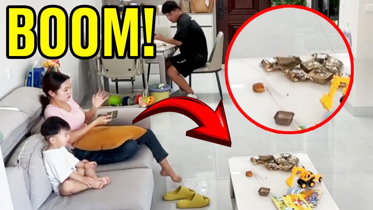 Moon Cakes in China are EXPLODING! - YouTube