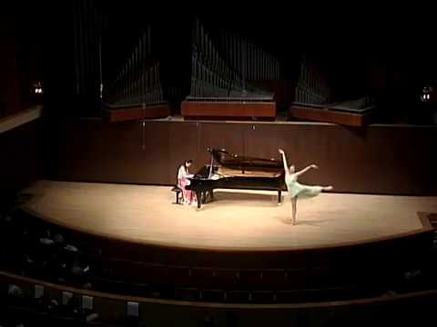 Juliann Ma ft. Hope Dougherty | Estrella - YouTube