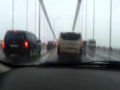 Istanbul boğaz koprusunden geçiş