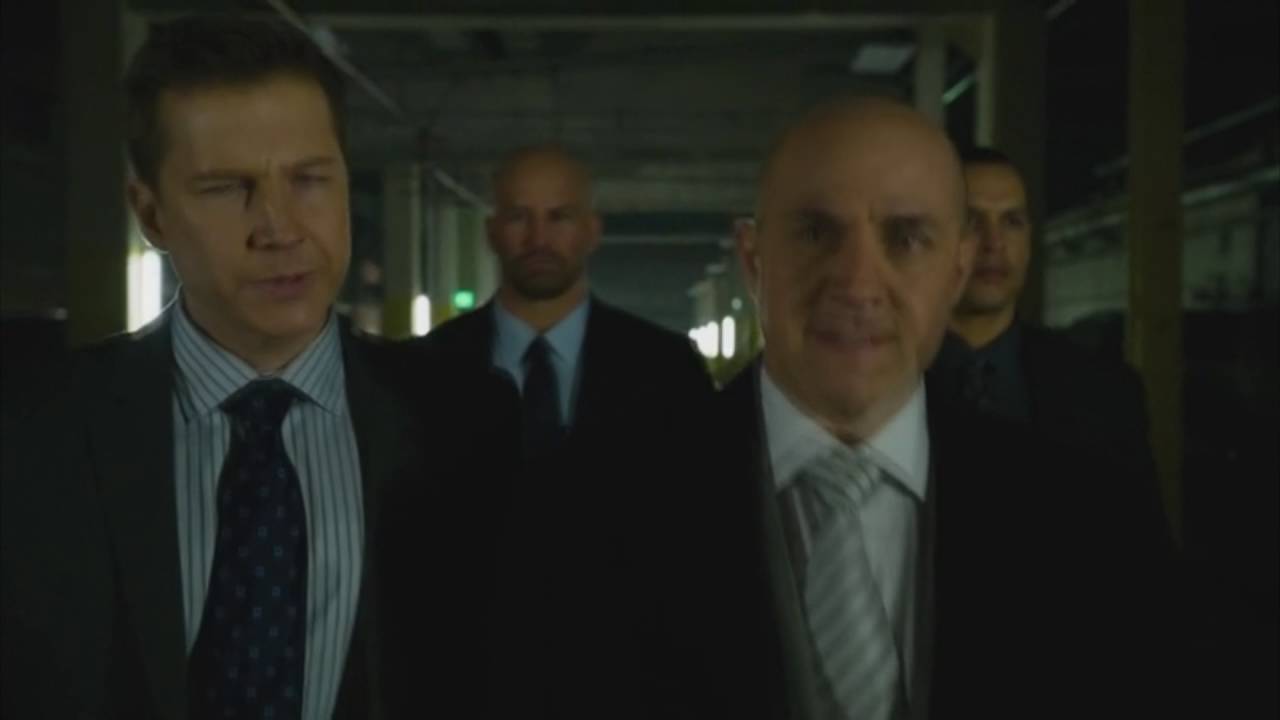Arrow vs Adam Hunt First fight 01x01 | "Series Raw" - YouTube