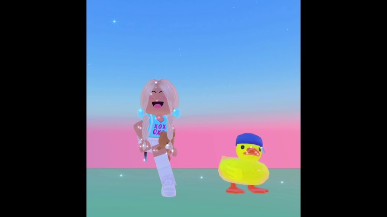 Dancing with a swaggy duck 😎😩🐥 // roblox edit - YouTube