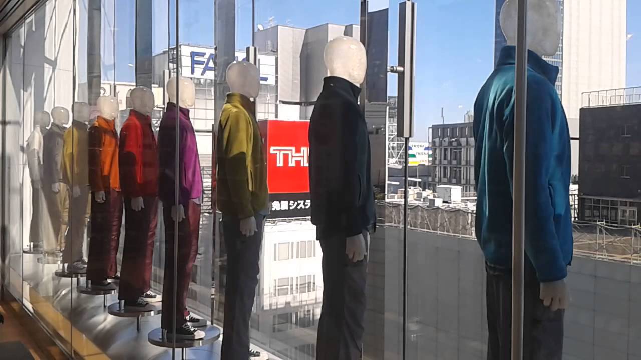 Uniqlo cool display - YouTube
