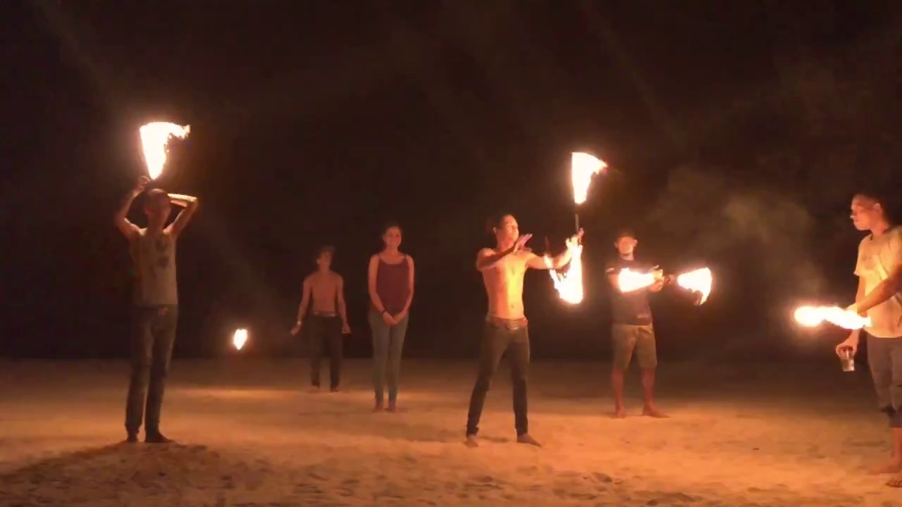 Kalut Beach Bar Langkawi 2018 - Fire Show - YouTube
