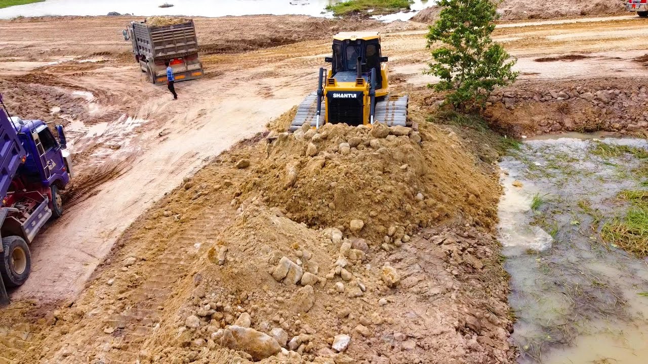 Fantastic Expert Operator Bulldozer Pushes Cutting The Ground In ...