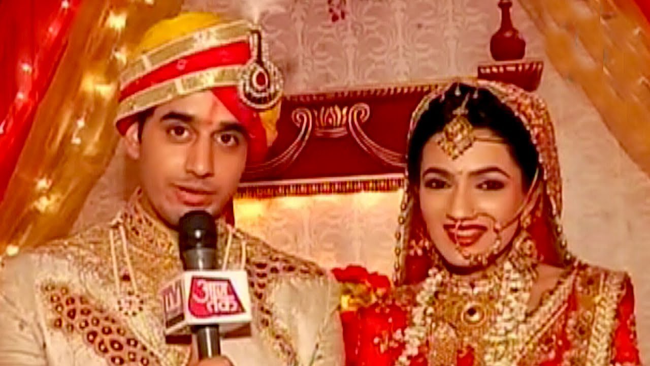 Who stole the shoe in 'Aur Pyaar Ho Gaya'? - YouTube