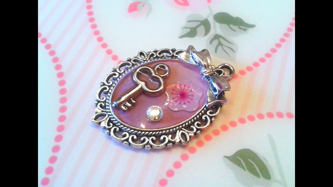 DIY Tutorial Resin Charm/ Ciondolo Cammeo e Resina - YouTube