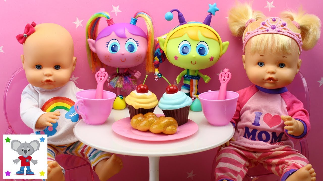 NAIA y ALICE reciben la visita de los ALUSHHHES DISTROLLER - YouTube