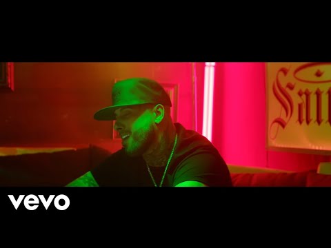 Nicky Jam, Reykon - Secretos (Official Video)