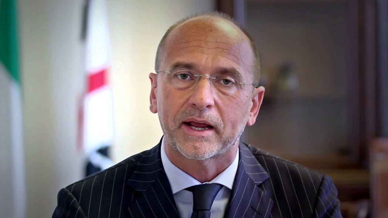 Videomessaggio Presidente CAPPELLACCI - Patto di Governo - YouTube