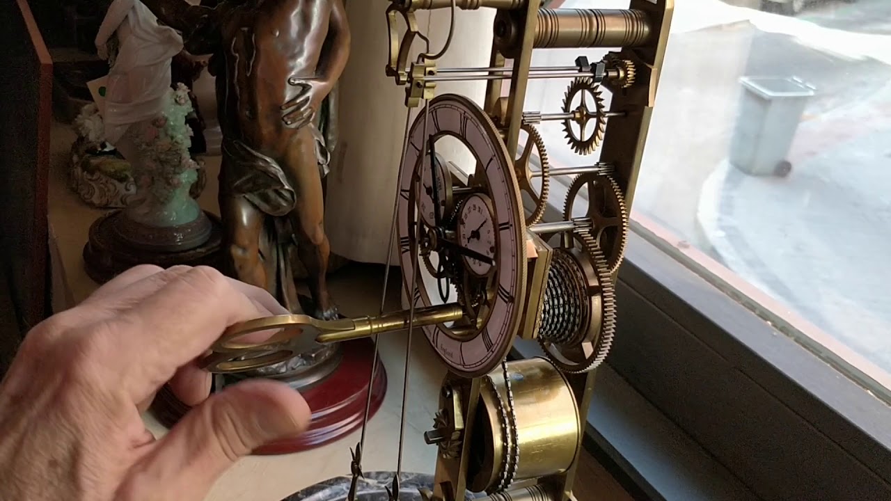SCISSORS CLOCK by JOHN WILDING. - YouTube