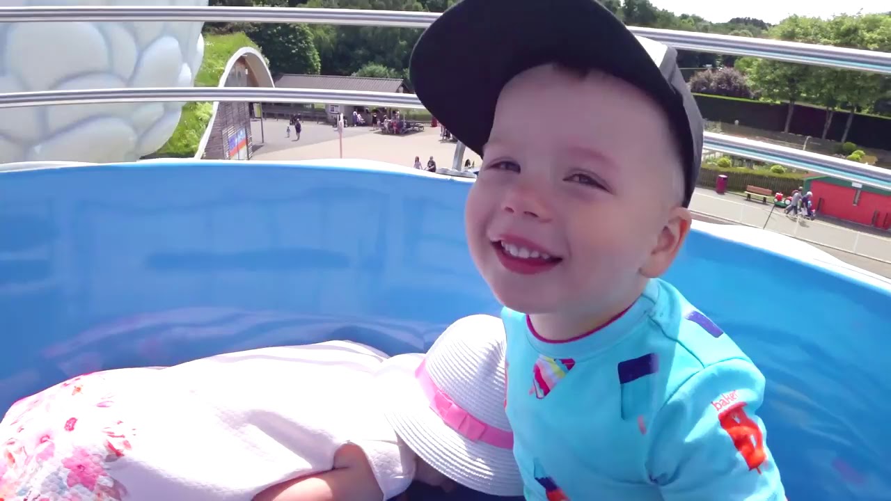 Kinderlieder - Kinderreime Gaby and Alex having Family Fun at Thomas ...