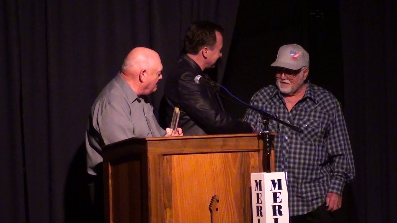 Bobby Gibson's induction into the National Thumbpickers Hall Of Fame ...