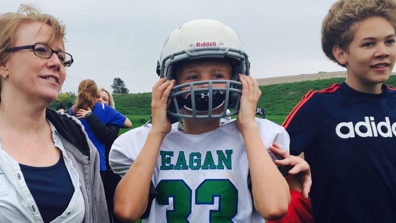 2016 Eagan Football 10U - YouTube