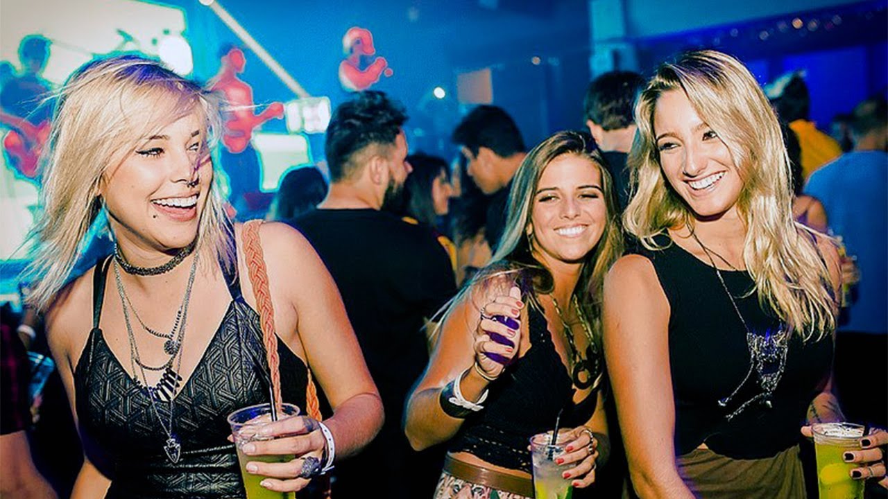 Funny Drunk Girl Fails Compilation - YouTube