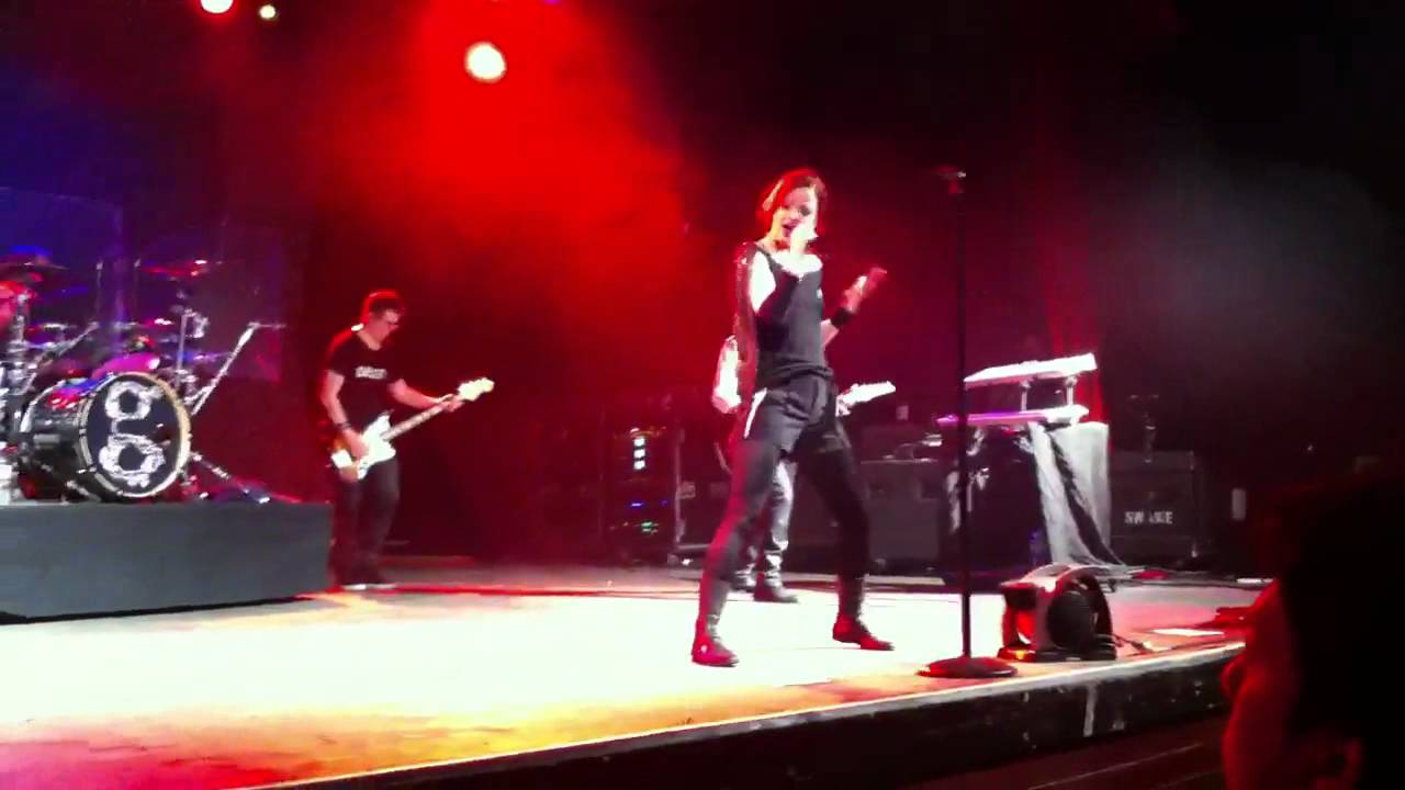 Garbage Live 2012, Special - YouTube