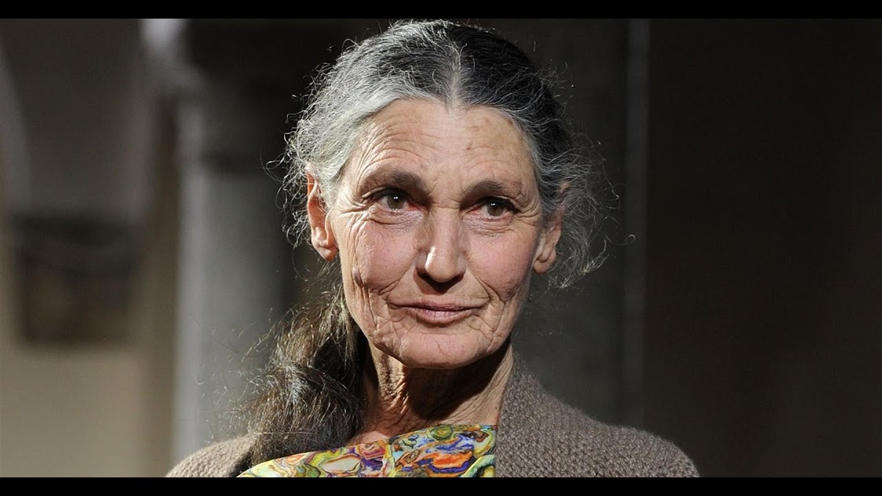 Benedetta Barzini: «La bellezza è un inganno» - YouTube