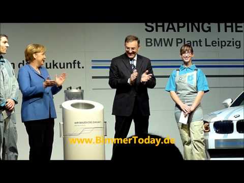 Angela Merkel & Norbert Reithofer geben Startschuss für BMW Megacity Vehicle in Leipzig
