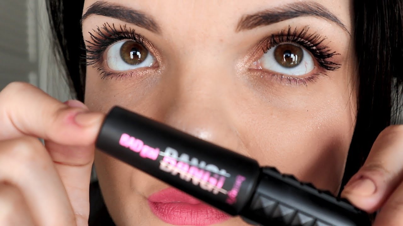 [ASMR] Intense Whispering || La donna che sussurrava ai mascara - YouTube