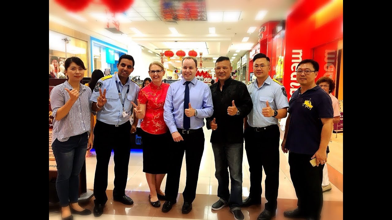 2018-02-16 Duncan Pegg MP at Sunnybank Plaza - YouTube