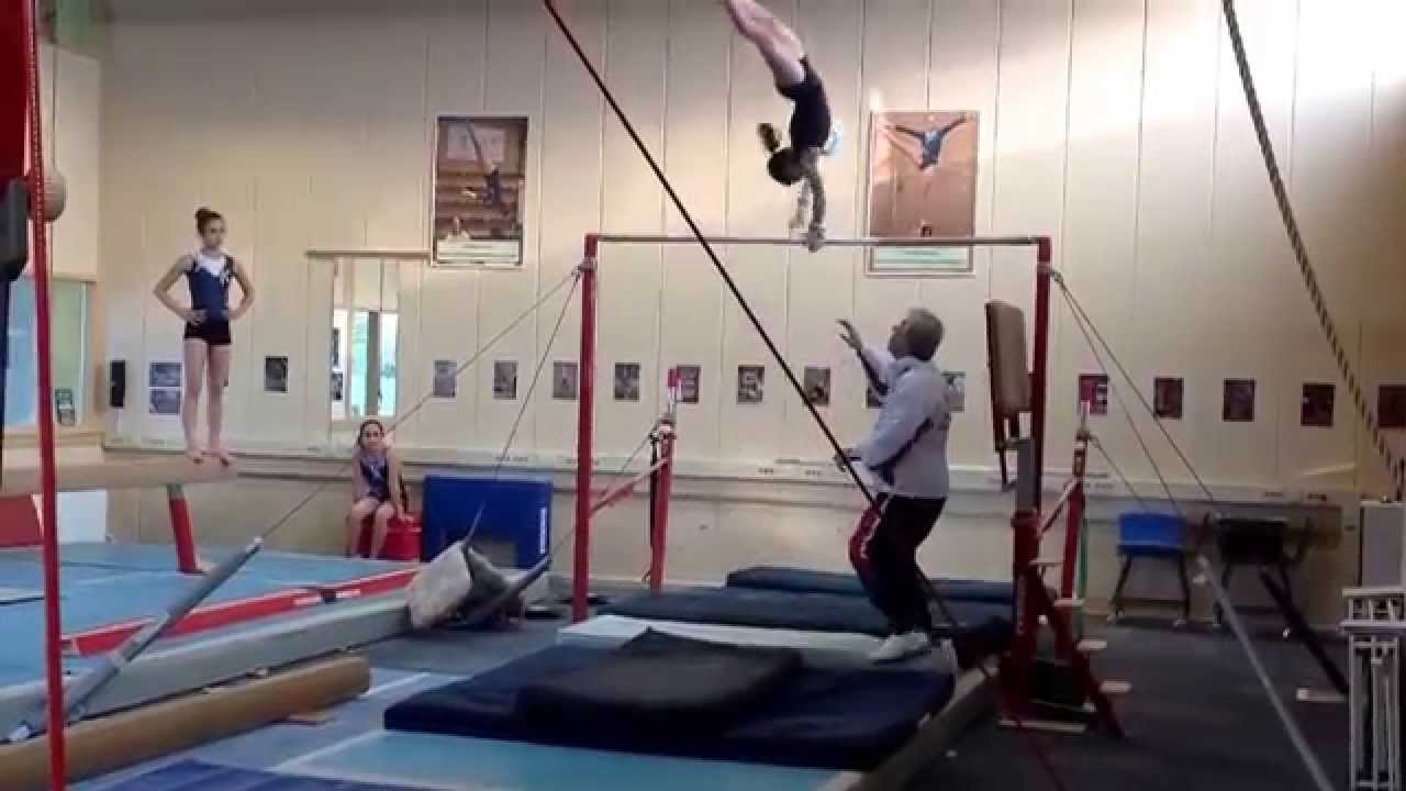 Frederique Snijders turnen jeugd 1 N1 - YouTube